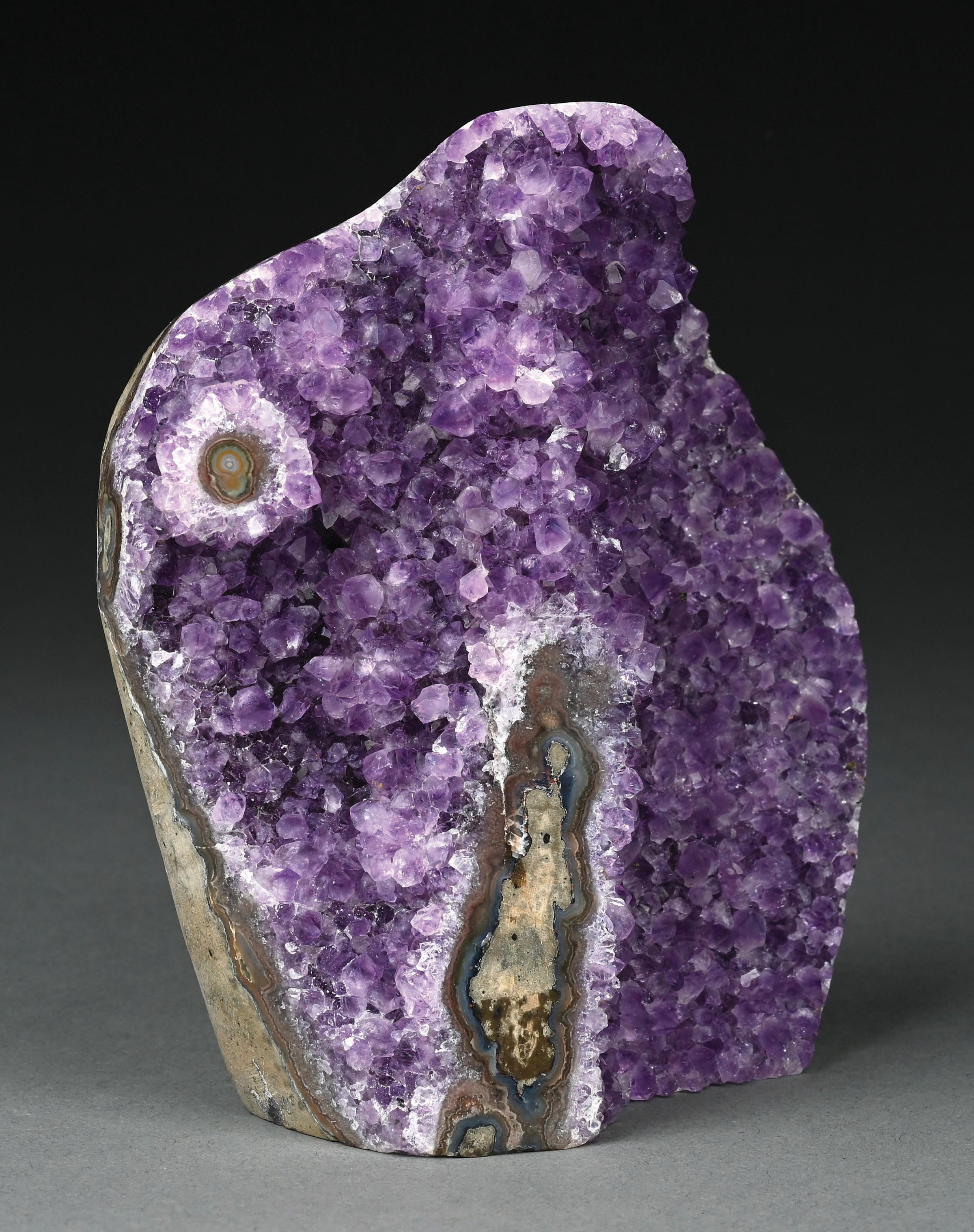 Lot Detail - DRUZY AMETHYST CRYSTAL CLUSTER